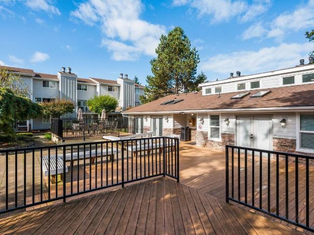 Everett Cove 2 Bedroom Apartment for Rent at 1415 W Casino Rd, Everett, WA 98204 Westmont