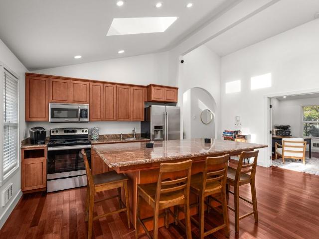 Everett Cove 2 Bedroom Apartment for Rent at 1415 W Casino Rd, Everett, WA 98204 Westmont