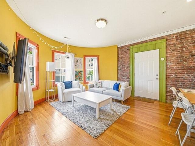 Everett St Unit,boston, Condo For Sale