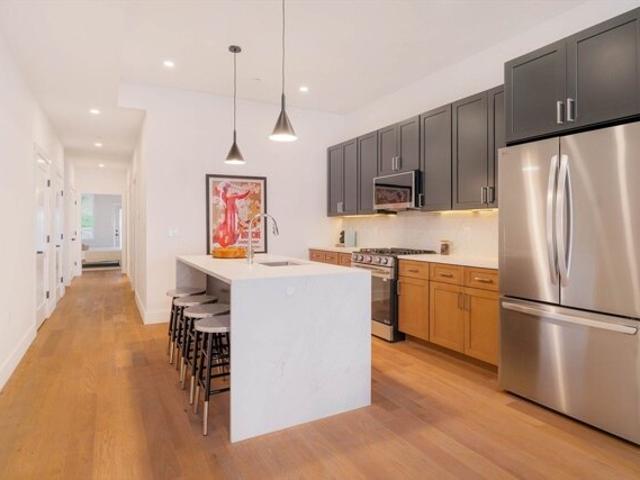 Everett St Unit,boston, Condo For Sale