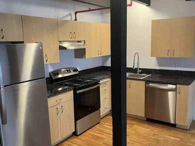 Everett Station Lofts 2 Bedroom Apartment for Rent at 625 Nw Everett St, Portland, OR 97209 Old Town Chinatown