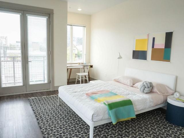 Everett Studio Apartment for Rent at 1616 Nw Everett St, Portland, OR 97209 Northwest District