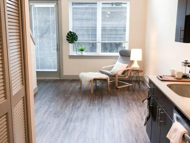 Everett 1 Bedroom Apartment for Rent at 1616 Nw Everett St, Portland, OR 97209 Northwest District