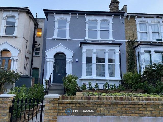Evering Road, London E5, 2 bed flat to rent, £2,625 pcm | PrimeLocation