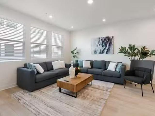 Everly Drive