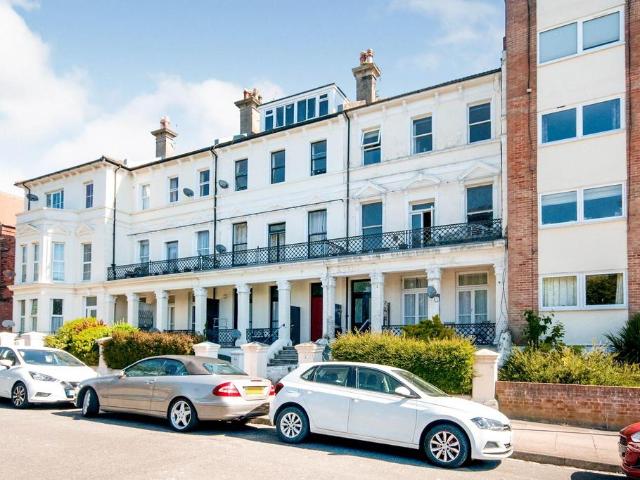 Eversfield Road, EASTBOURNE 2 bed apartment to rent £1,150 pcm £265 pw