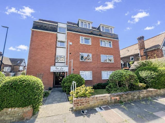 Eversfield Road, Eastbourne BN21, 2 bed flat to rent, £1,175 pcm | PrimeLocation