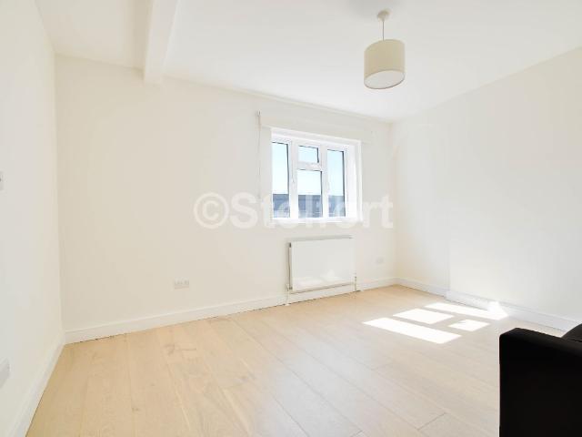 Eversholt Street, London NW1, 2 bed flat to rent, £3,000 pcm | PrimeLocation