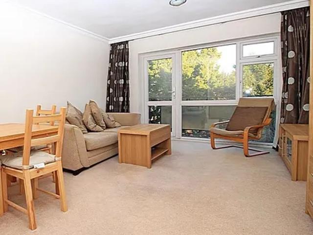 Eversley Crescent, London, TW7 4HT, United Kingdom | 2 bed apartment for rent #140799813 | Rentberry