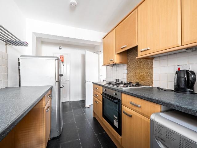 Eversley Park Road, Winchmore Hill, London N21, 1 bed flat to rent, £1,600 pcm | PrimeLocation