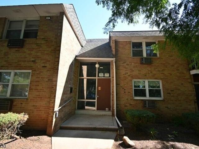 Eves Dr Unit M, Hillsborough Twp, Condo For Sale
