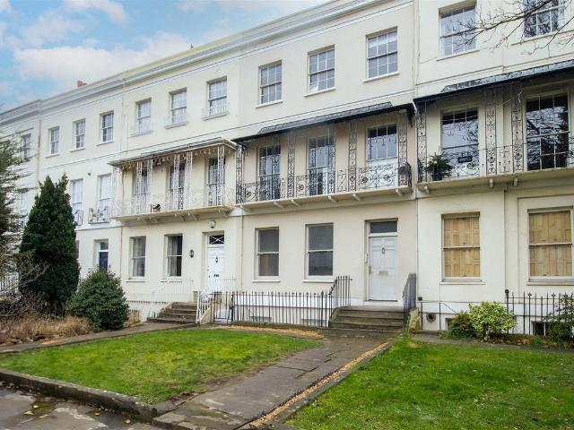 Evesham Road, Cheltenham GL52, Studio to rent, £700 pcm | PrimeLocation