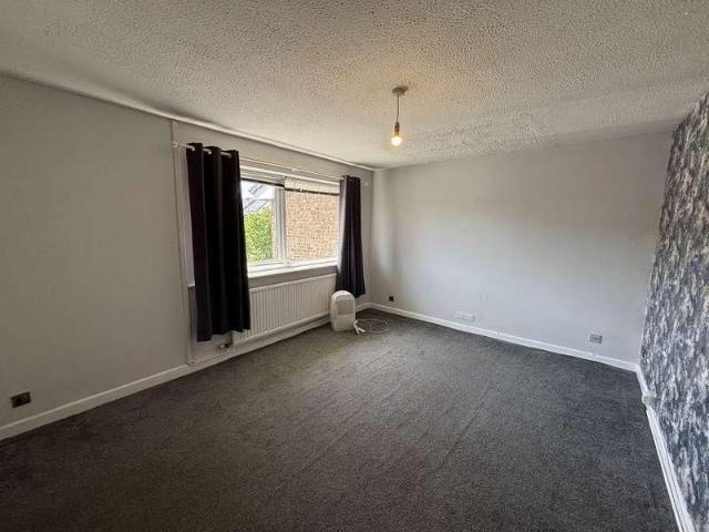 Evesham Walk, Manchester, M24
