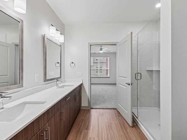 EVIVA Trinity Mills Station 1 Bedroom Apartment for Rent at 1455 Moonrise Ave Apt 1100, Carrollton, TX 75006 Original Town