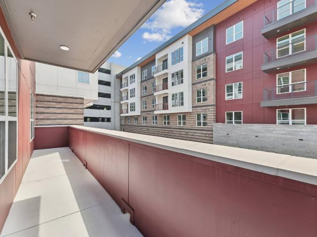 EVIVA Trinity Mills Station 1 Bedroom Apartment for Rent at 1455 Moonrise Ave Apt 1100, Carrollton, TX 75006 Original Town