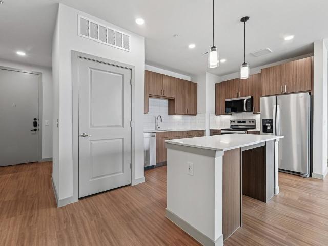 EVIVA Trinity Mills Station 2 Bedroom Apartment for Rent at 1455 Moonrise Ave Apt 1100, Carrollton, TX 75006 Original Town
