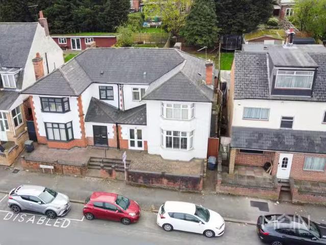 Evington Lane, Evington, Leicester LE5 3 bed semi detached hou.