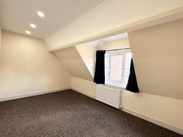 Evington Road, Leicester, England, LE2 1qh, United Kingdom
