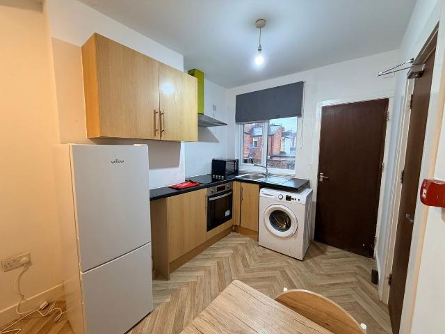 Evington Road, Leicester LE2, 1 bed flat to rent, £650 pcm | PrimeLocation