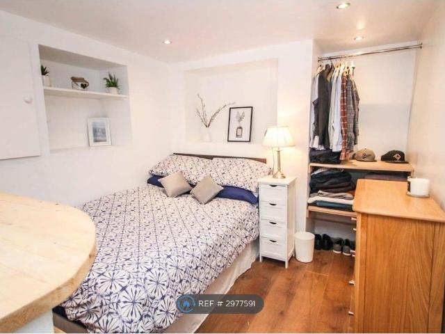 Exmouth Place, Bradford BD3, 1 bed flat to rent, £460 pcm | PrimeLocation