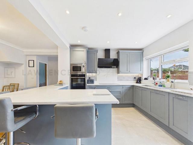 Exmouth Road, Ruislip, HA4 4 bed end of terrace house to rent £3,500 pcm £808 pw
