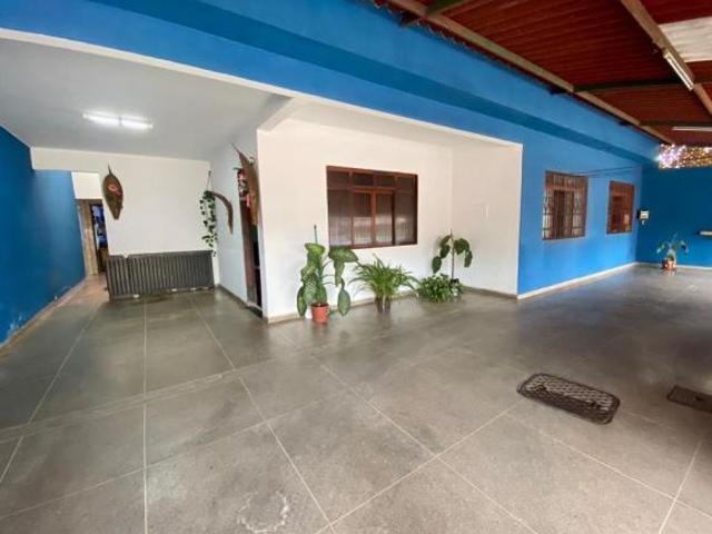 Exc. Casa QNN 19 lote 250m² 3 Qts, suíte, toda na laje ponto comercial