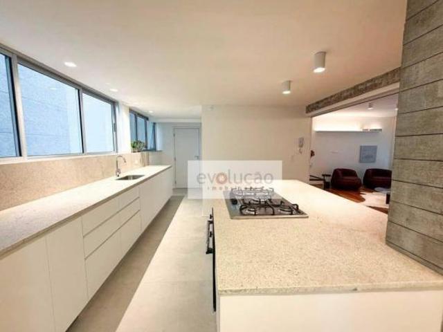 EXCELENTE 3 SUITES NO CORAÇÃO DO BATEL ANDAR ALTO