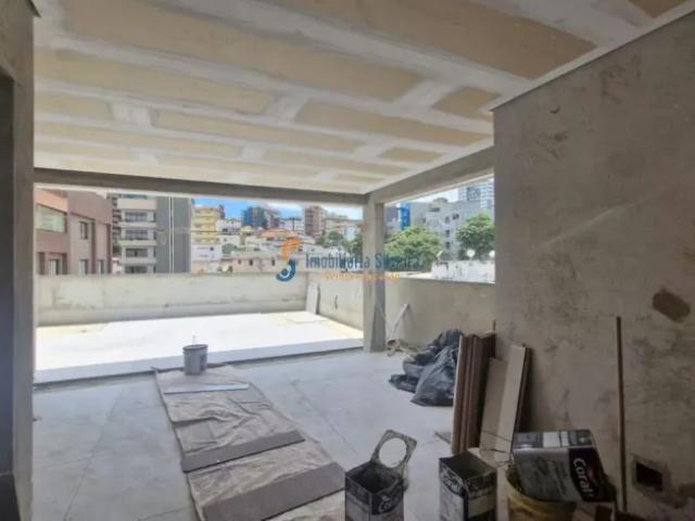Excelente cobertura no bairro Cidade Nova. Muito clara e arejada, ótima localização, de fácil acesso