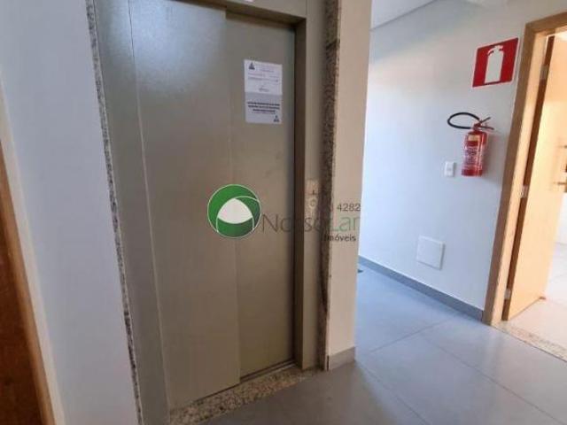 Excelente cobertura a venda em prédio individual