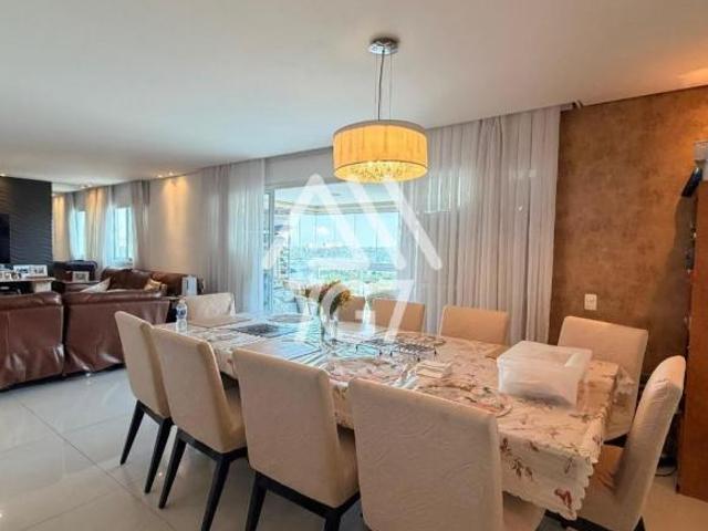 EXCELENTE COBERTURA À VENDA NO CAMPO BELO 206m², 3 Suítes, 3 Vagas de Garagem