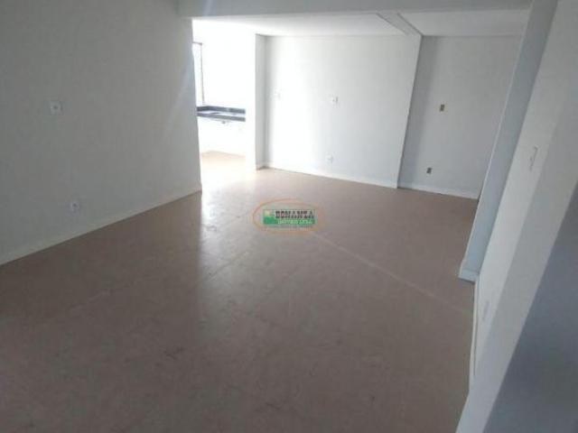 Excelente cobertura duplex à venda no bairro Centro, Conselheiro Lafaiete!