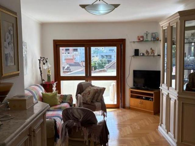 Excelente Cobertura duplex semimobiliada com 216,32 metros quadrado