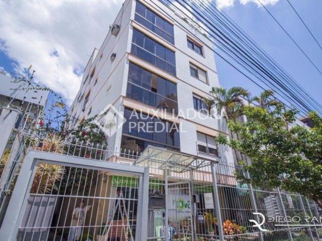 Excelente Cobertura de 3 quartos, com vista no Menino Deus