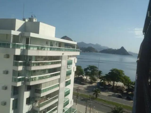 Excelente Cobertura em Charitas Niterói RJ