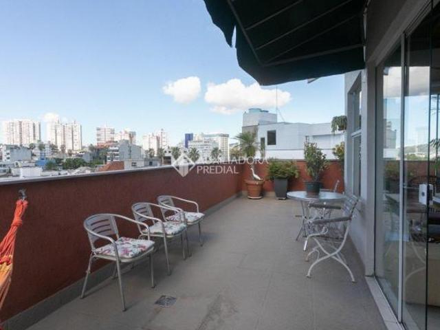 Excelente cobertura, linda vista perene, 2 dorm com suite e closet em prédio com elevador