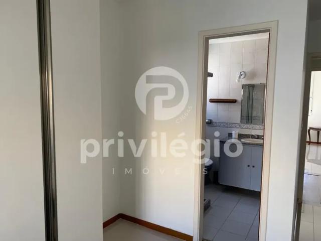Excelente cobertura linear no início da Gleba B 230m²
