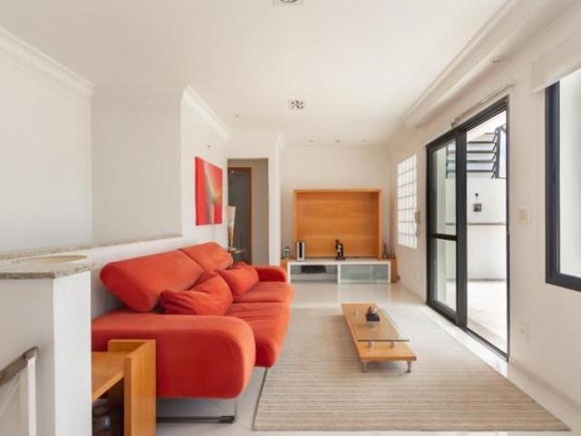 Funcional cobertura para venda em Moema com 4 quartos, sendo 2 suítes, 206m²