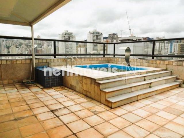 Excelente Cobertura 04 Quartos no Funcionários, localização privilegiada