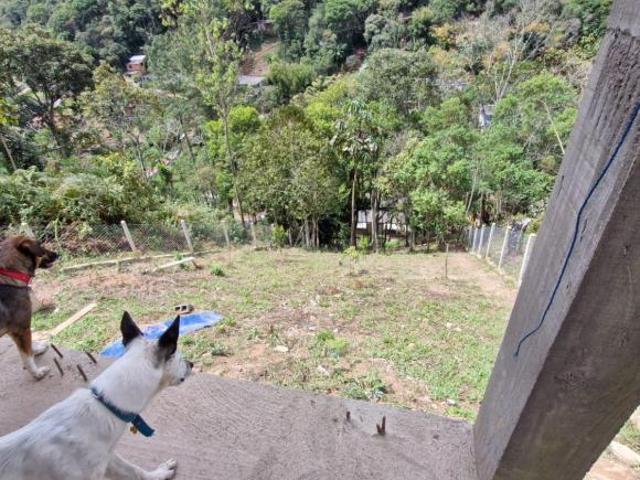 Excelente construção | Localizada próximo ao centro