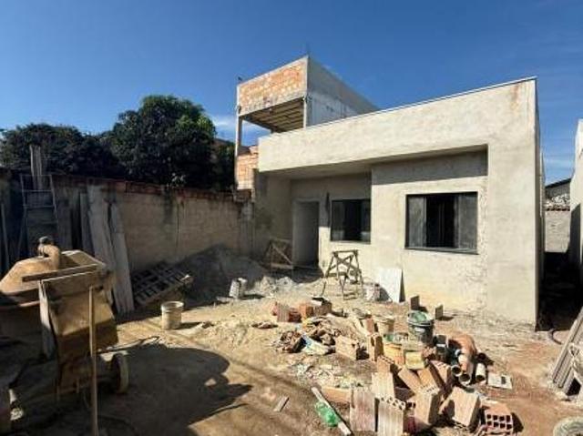 EXCELENTE CASA 03 QUARTOS EM JUATUBA