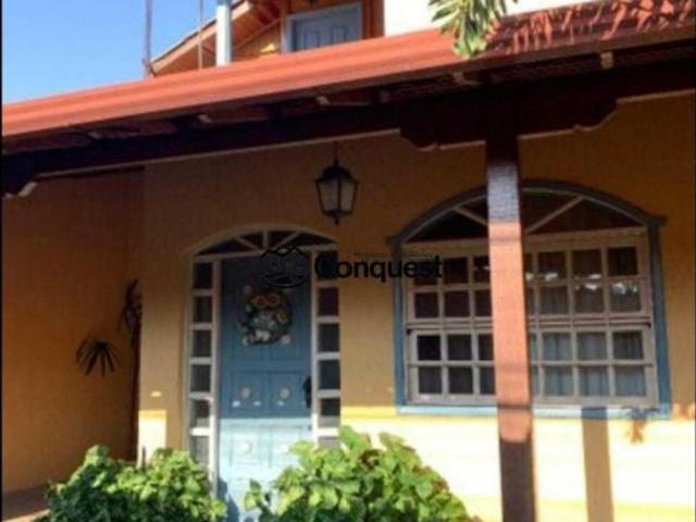 Excelente Casa 07 Quartos com 04 suítes Bairro Ingá Betim