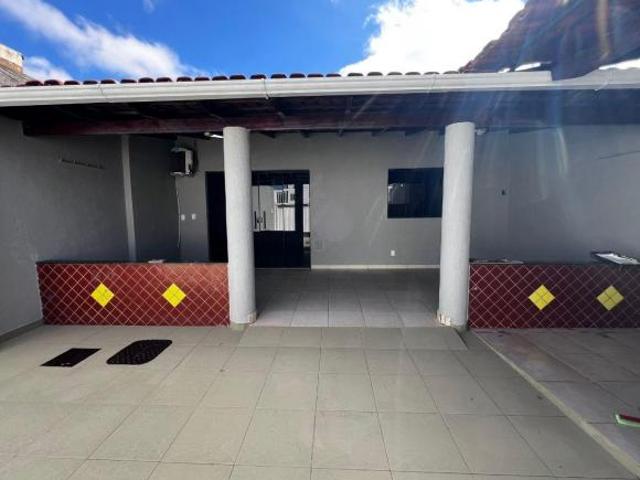 EXCELENTE CASA 2 QTS SAMAMBAIA SUL AO LADO DO METRÔ QR 110! OPORTUNIDADE!