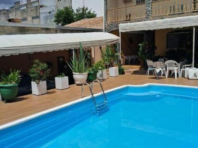 EXCELENTE CASA/ 3 QUARTOS 1 SUÍTE/ ESCRITURADA/ CONDOMÍNIO FECHADO