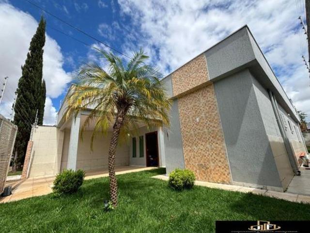 Excelente Casa 3 Quartos 2 Suítes 400m Automatizada Jardim Planejada Oportunidade
