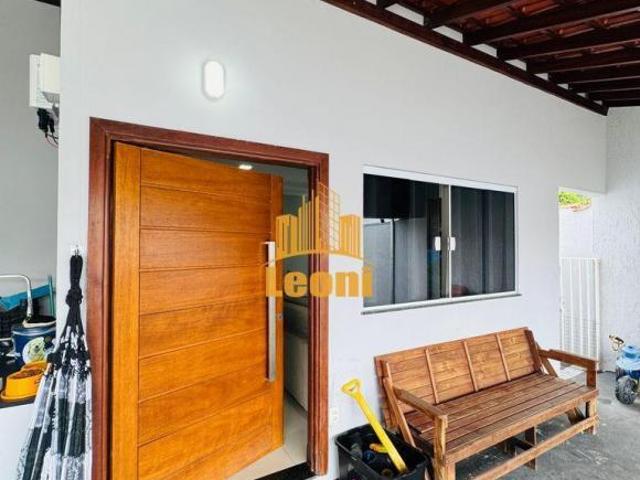 Excelente casa 3 quartos com 1 suíte + porcelanato + piscina