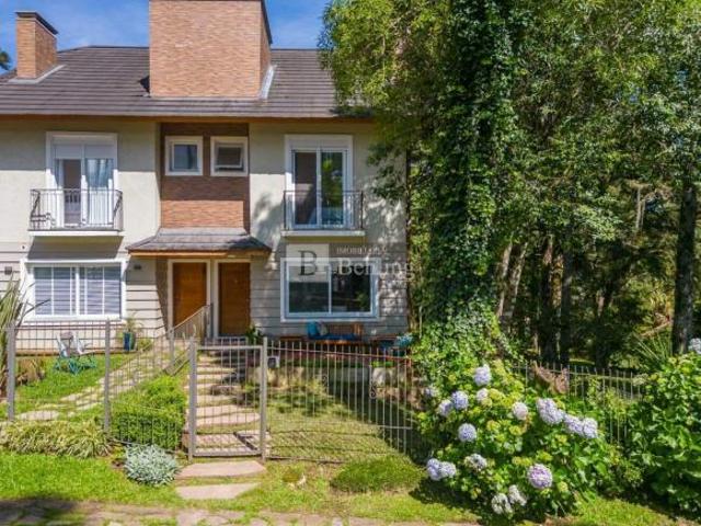 EXCELENTE CASA 3 SUÍTES EM CANELA!