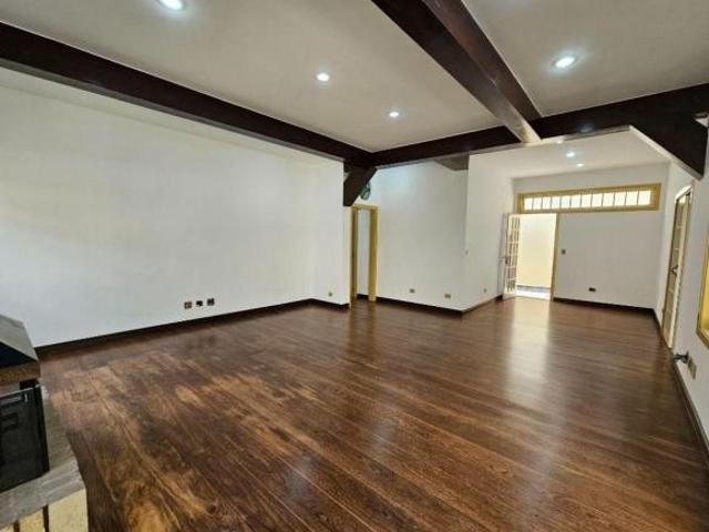 EXCELENTE CASA TERRE PARA VENDA E LOCAÇAO NA VILA SÃO FRANCISCO