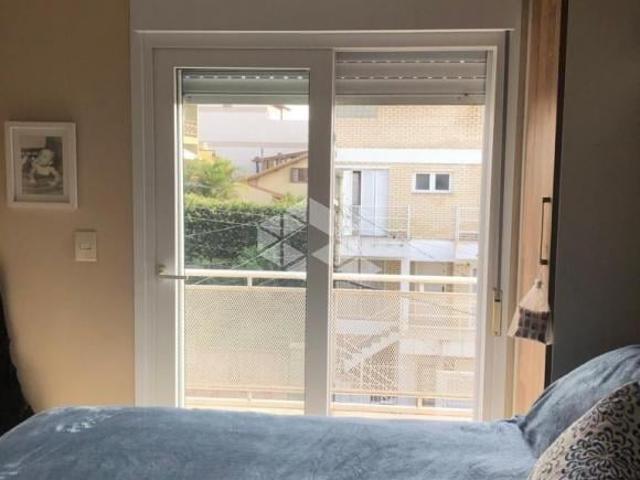 Excelente casa térreo com 3 quartos, uma suíte, duas vagas, bairro Tristeza