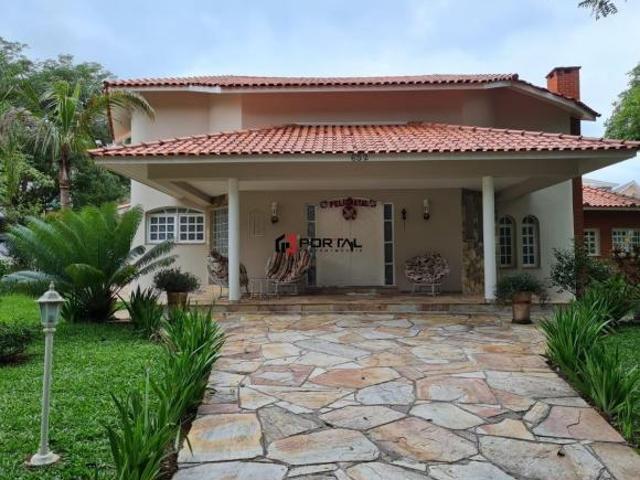 EXCELENTE CASA TÉRREA
