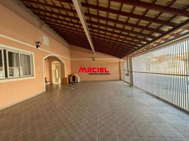 Excelente casa térrea com edícula completa Bosque dos Eucaliptos 3 quartos / 1 suíte / 4 vagas